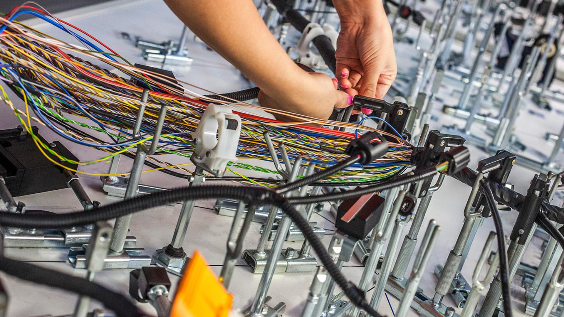 Adding Intelligence to Electrical Systems | Solid Edge